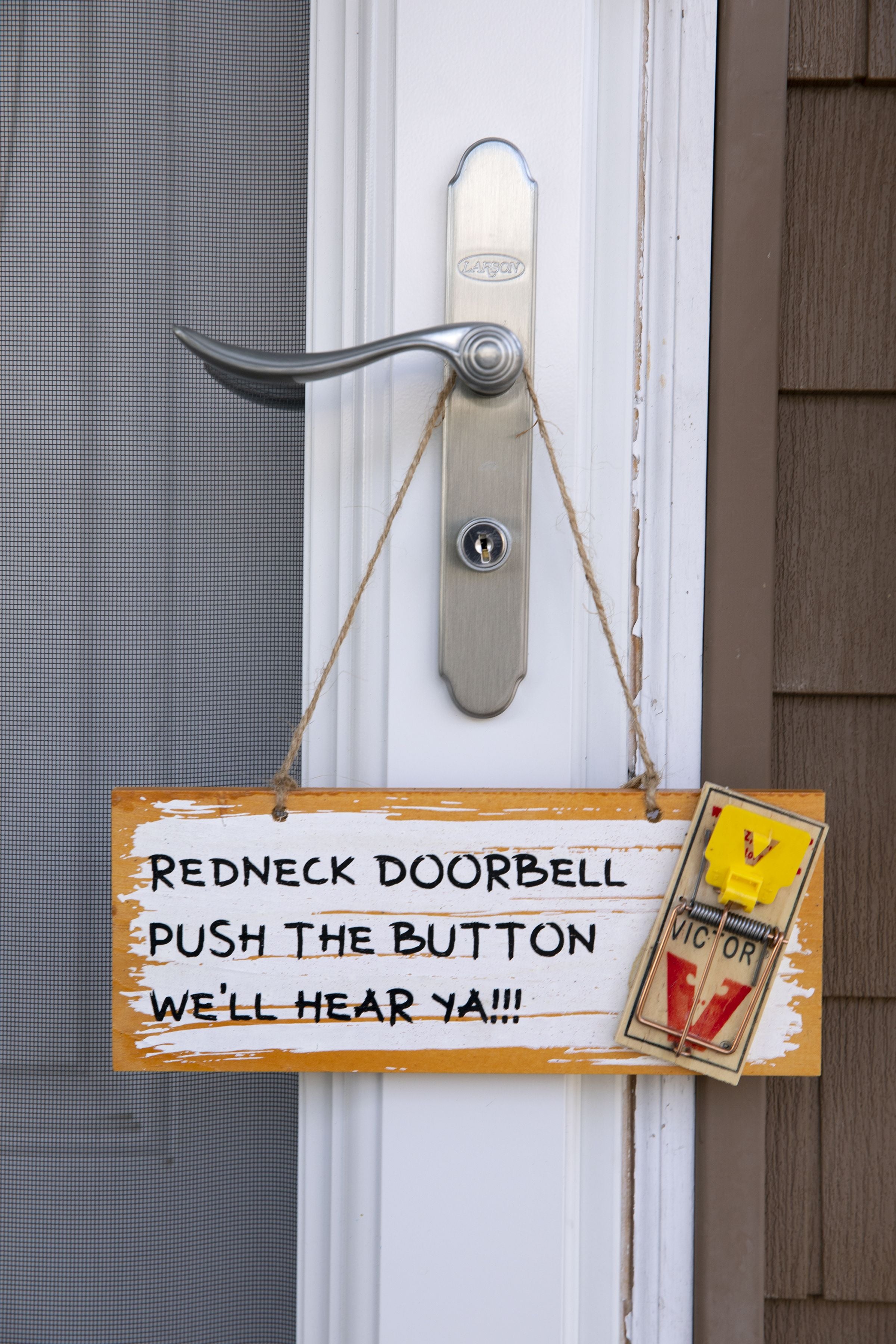 Redneck Doorbell. Guarenteed to Make Traveling Sales People Keep on Wa
