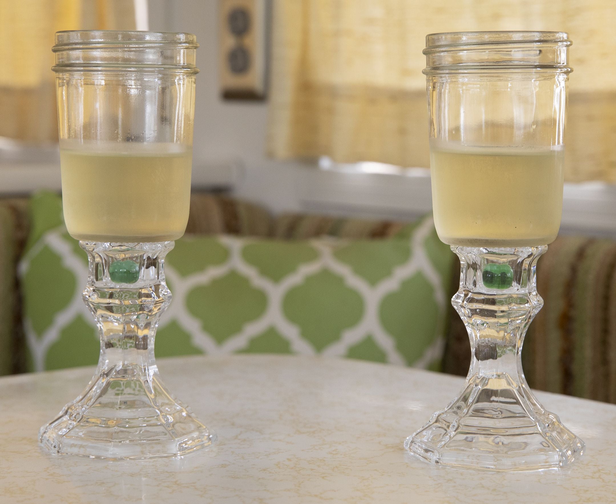 Redneck Wine glass, The Only Wine Glass with a Lid – Redneck Products